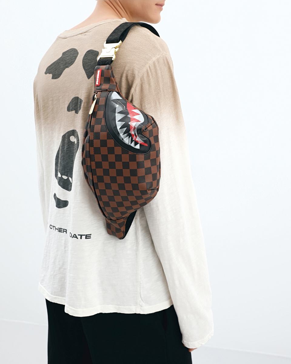 Сумка SPRAYGROUND B6523 eco sip lenticular chomp crossbody savvy купить ...